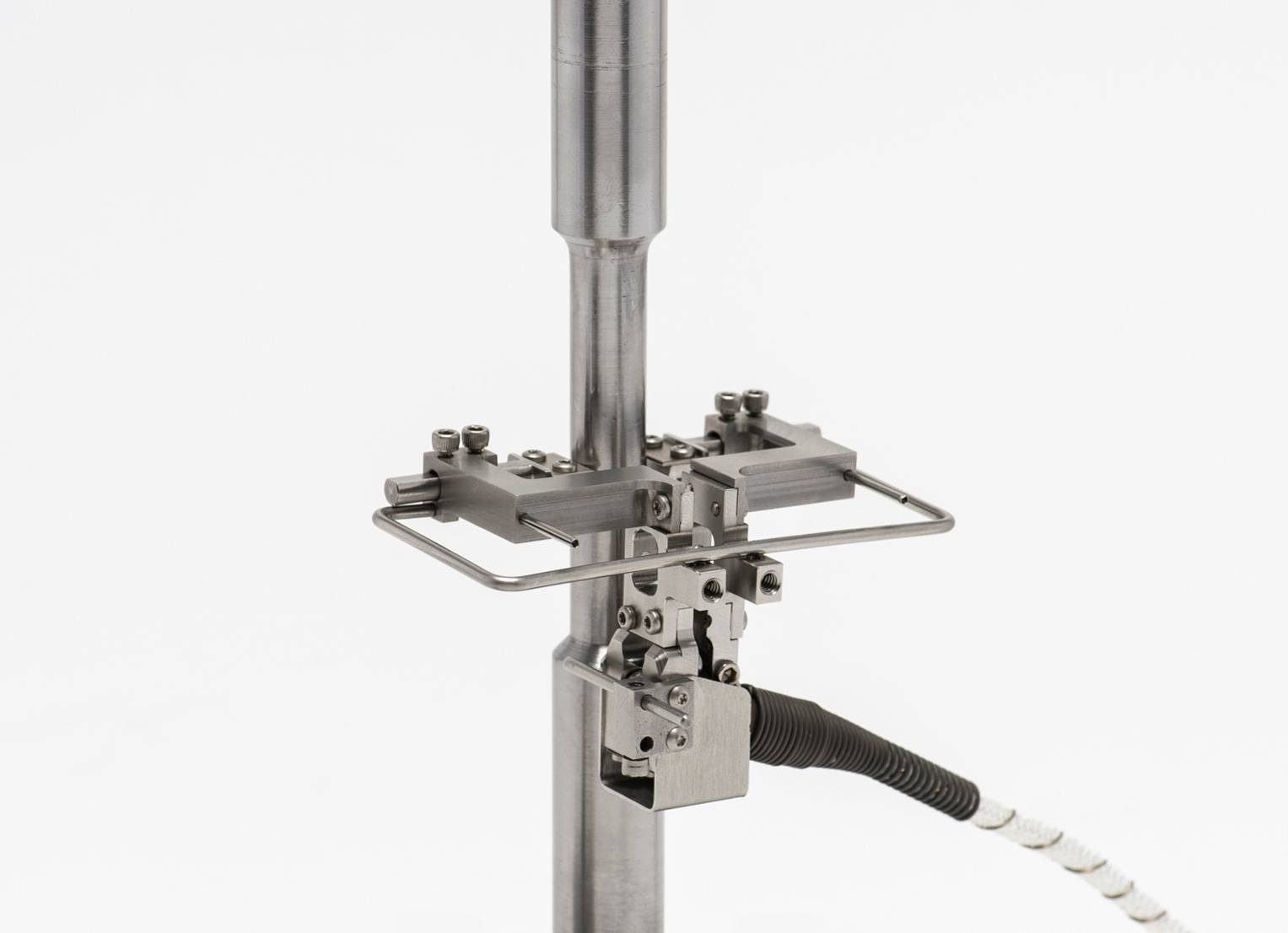 High Temperature Transverse Extensometers (700 °C) - Model 7675